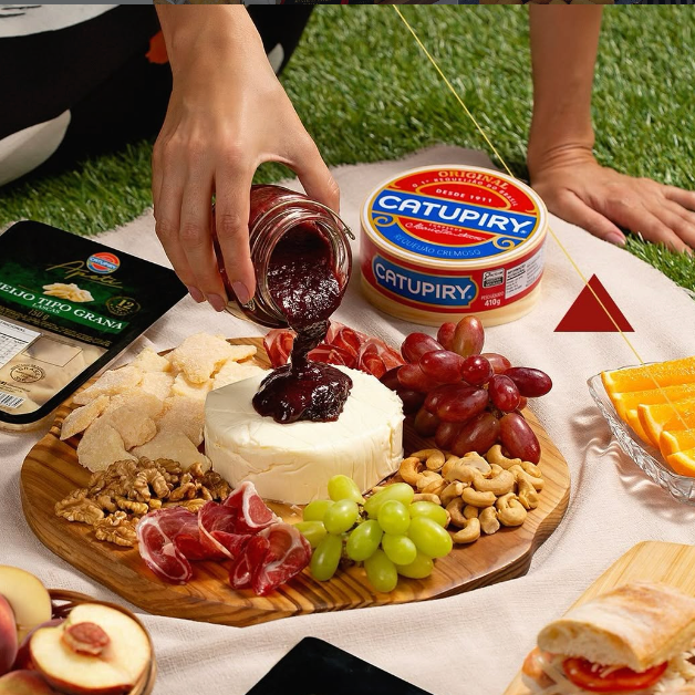 Catupiry Queijo catupiry redondo 410g — Hi Brazil Market